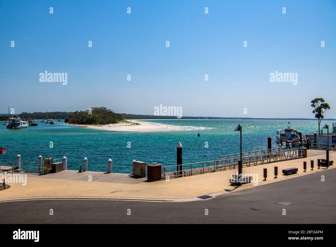 Promenade and wharf Huskisson Jervis Bay NSW Australia Stock Photo - Alamy