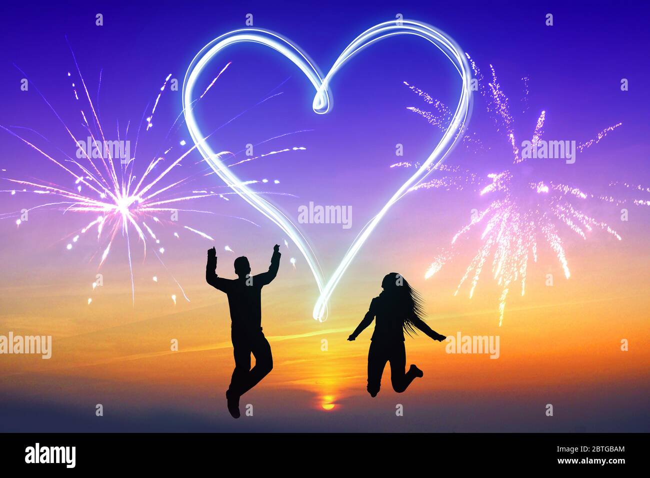 Man woman silhouette in heart hi-res stock photography and images - Alamy