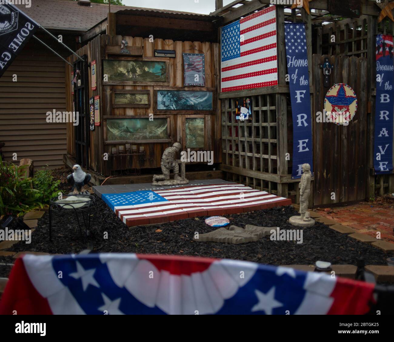 Manhattan, Kansas, USA. 25th May, 2020. CHRIS DUNHAM built the Pathway ...