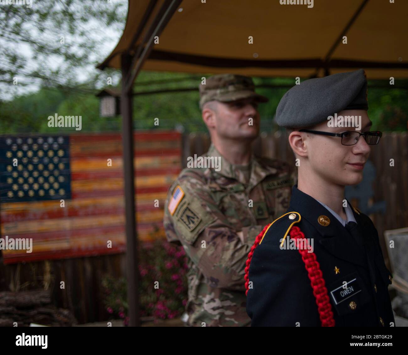 Manhattan, Kansas, USA. 25th May, 2020. WARREN OWEN, and JIMMY OWEN II ...