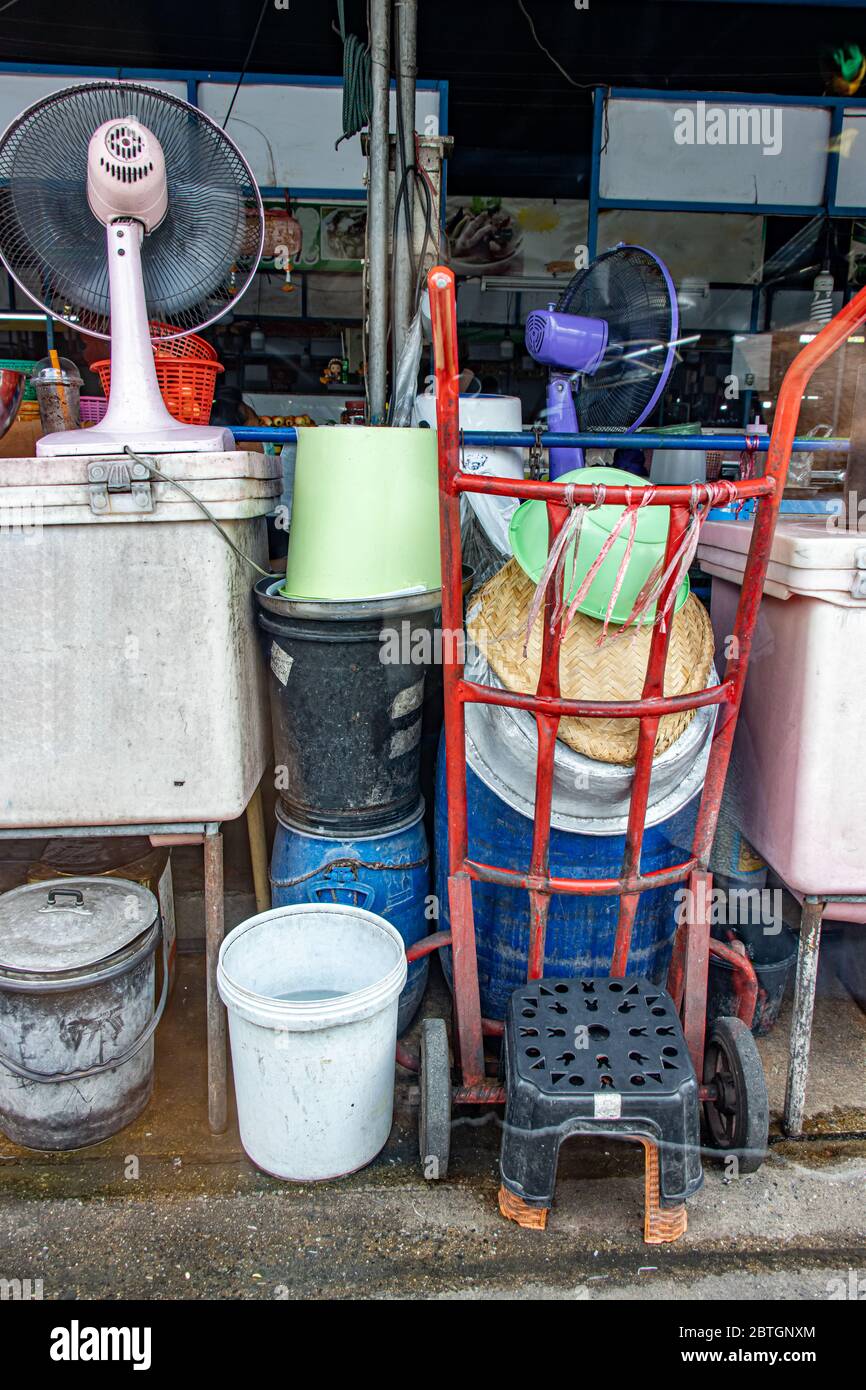 Empty market hi-res stock photography and images - Alamy