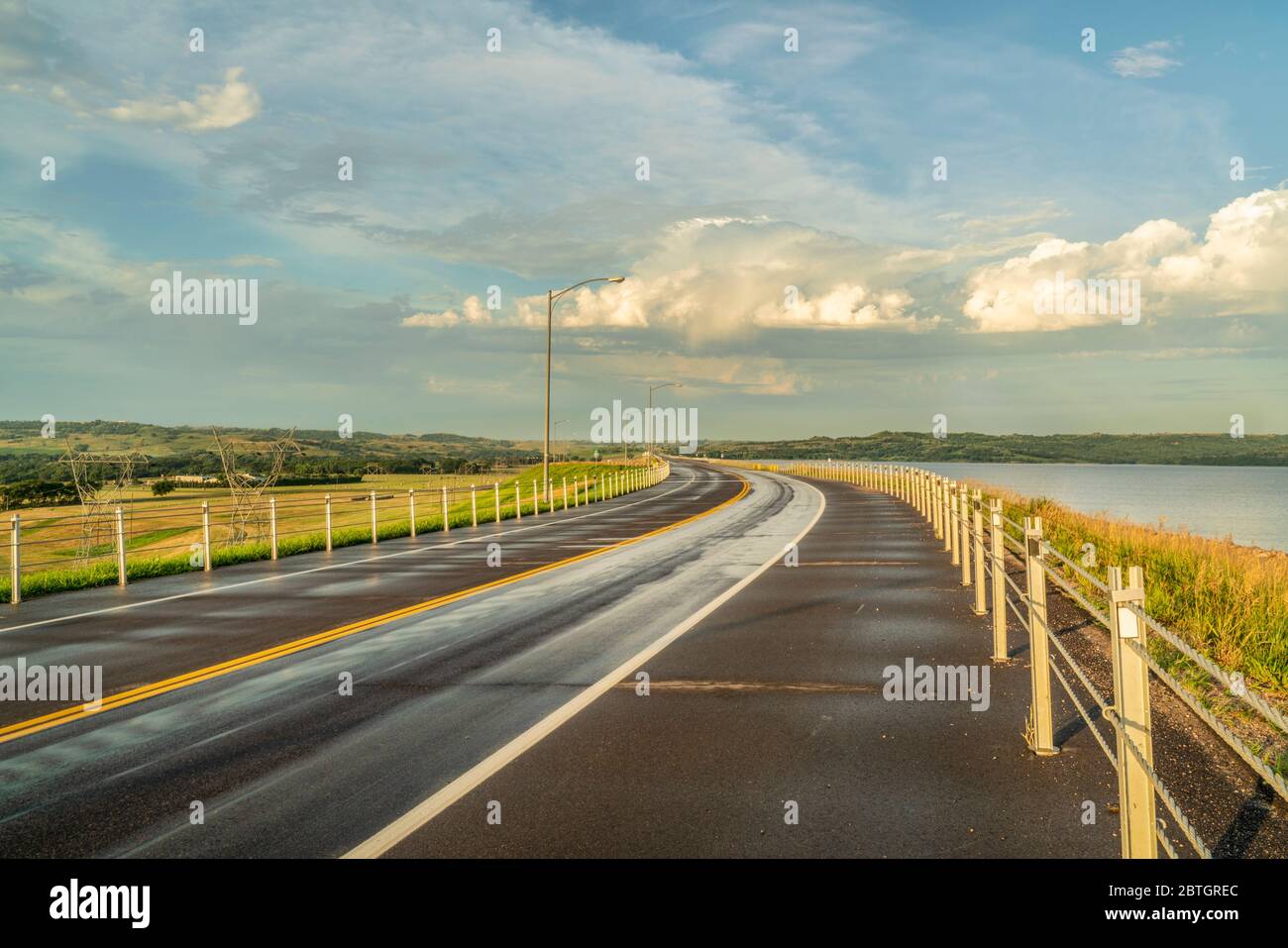Fort randall dam in south hi-res stock photography and images - Alamy