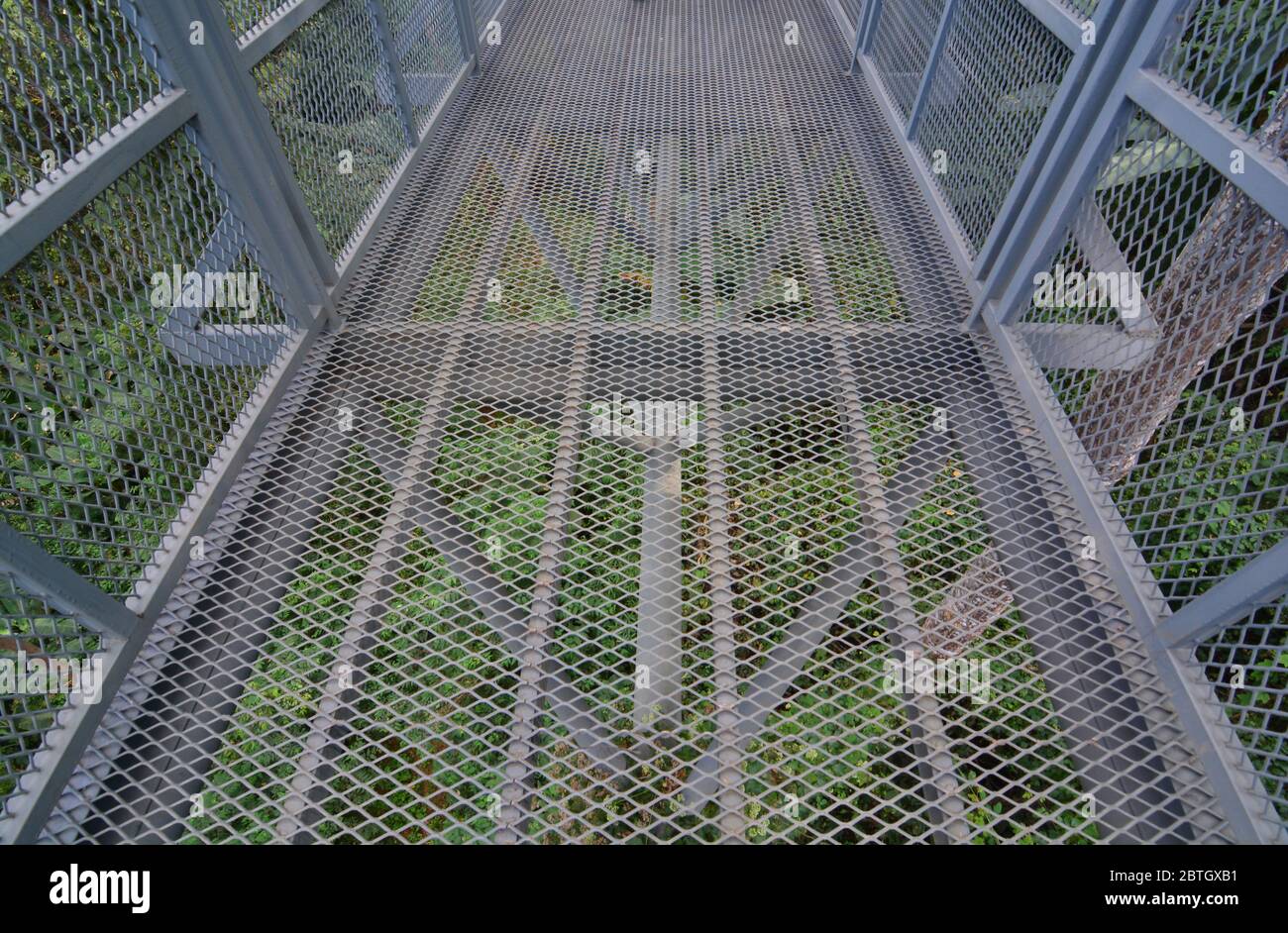 Metal bridge walkway barrier hi-res stock photography and images - Alamy