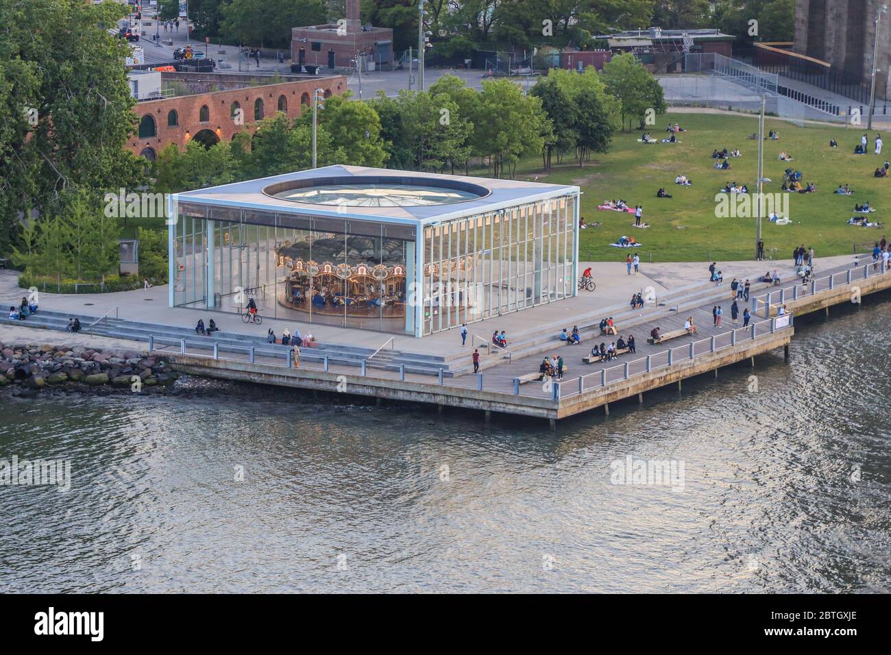 View of Janes Carousel on Dumbo Brooklyn from the Manhattan Bridge in ...