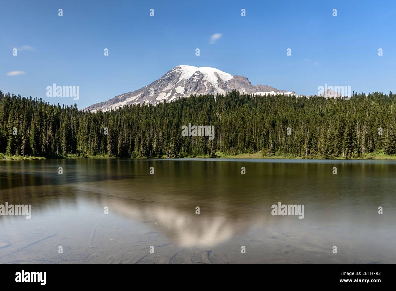 Mount Rainier, Washington State, reflected in the reflection pools in ...