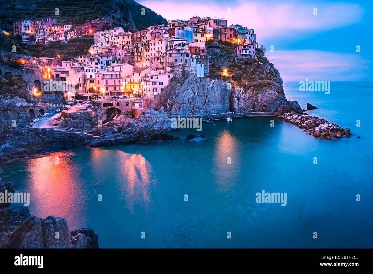 Explore cinque terre hi-res stock photography and images - Alamy