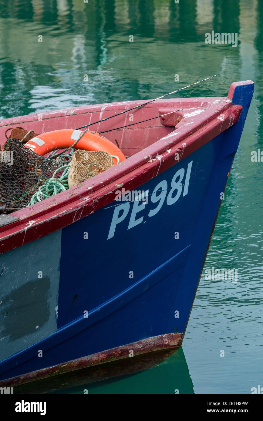 Catching crabs and lobsters hi-res stock photography and images - Alamy