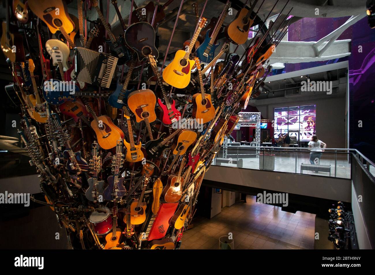 Guitar sculpture art hi-res stock photography and images - Alamy