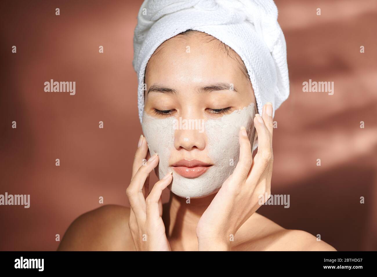 Woman hair mask clay hi-res stock photography and images - Alamy