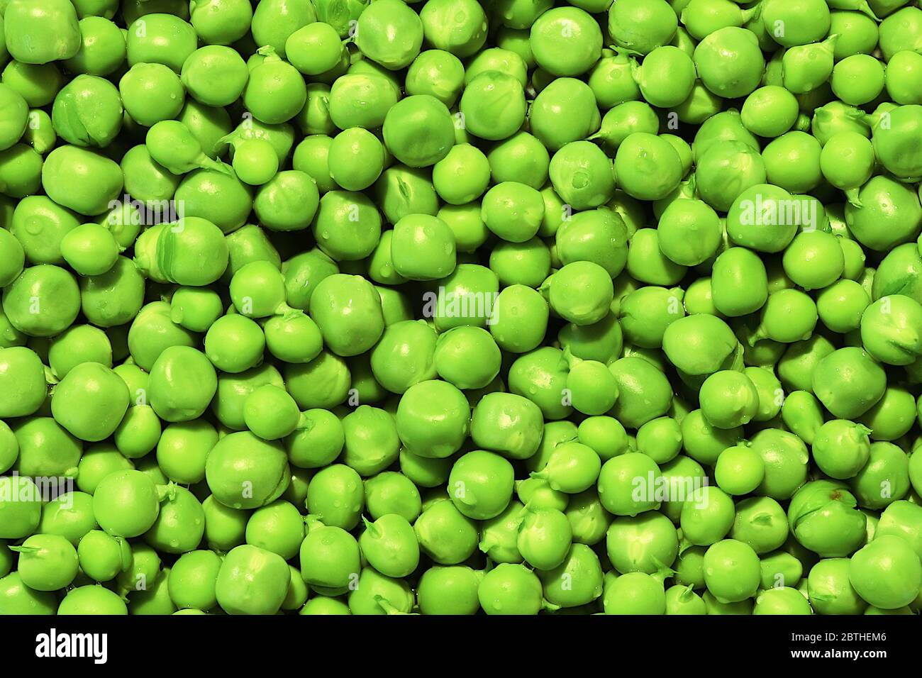 Fresh green peas Stock Photo - Alamy