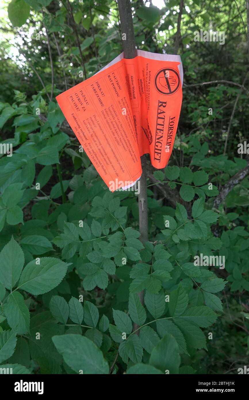 Rat poison warning sign hi-res stock photography and images - Alamy