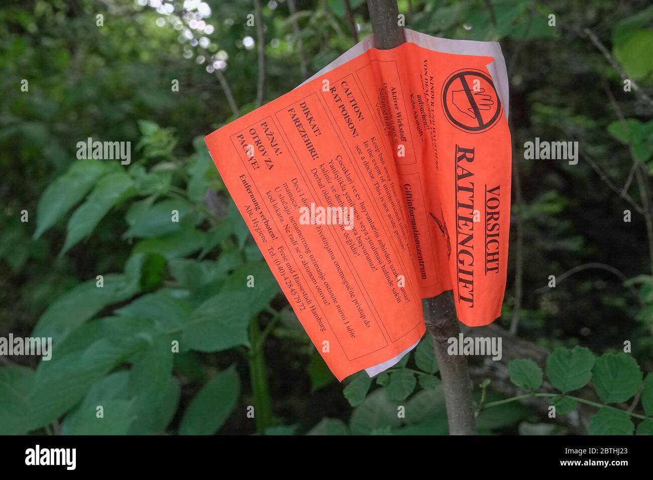 Rat poison warning sign hi-res stock photography and images - Alamy