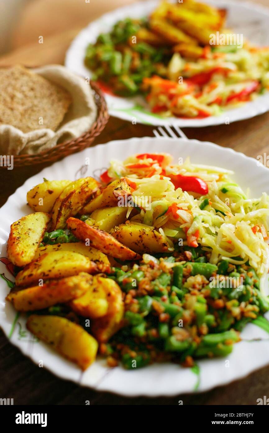 Lunch plate hi-res stock photography and images - Alamy