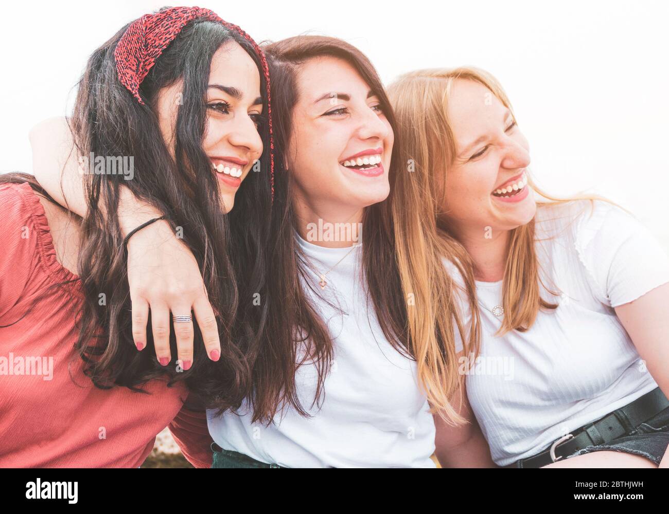 Laughing girls tourist travel enjoy hi-res stock photography and images ...