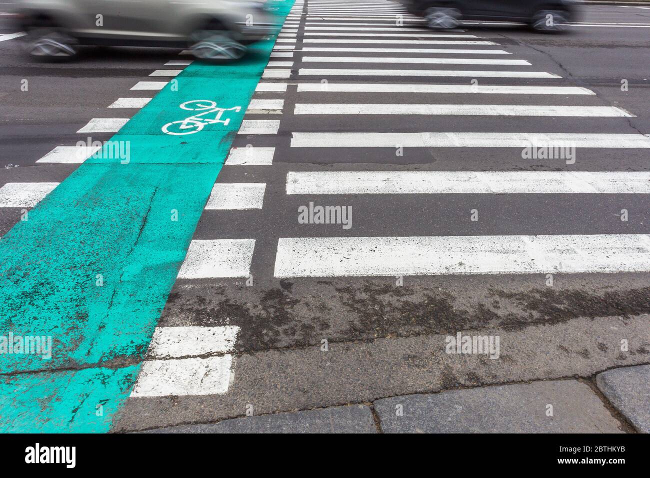 Pedestrian crossing and cycle path and traffic Stock Photo - Alamy