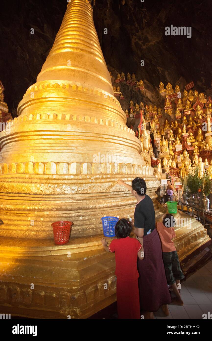 Shwe Oo Min Pagoda, Pindaya village, state of Shan, Myanmar, Asia Stock ...