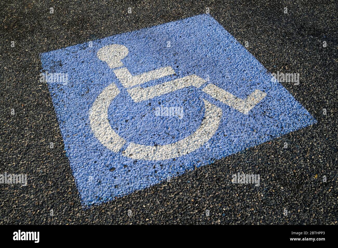Disabled parking access only hi-res stock photography and images - Alamy