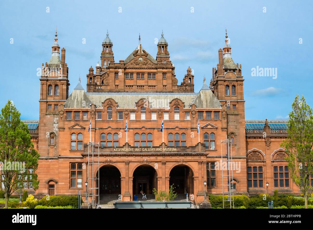 Entrance to kelvingrove art gallery and museum hi-res stock photography ...