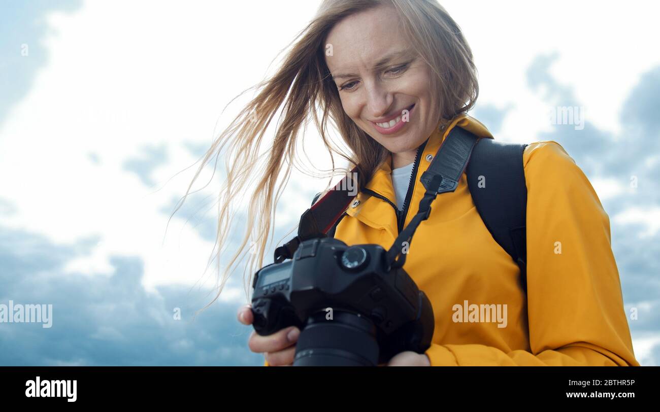 Checking pictures camera hi-res stock photography and images - Alamy