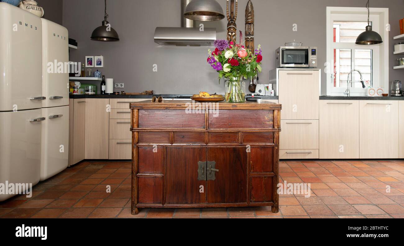 DUTCH COUNTRY HOUSE EXTERIOR INTERIOR Stock Photo - Alamy