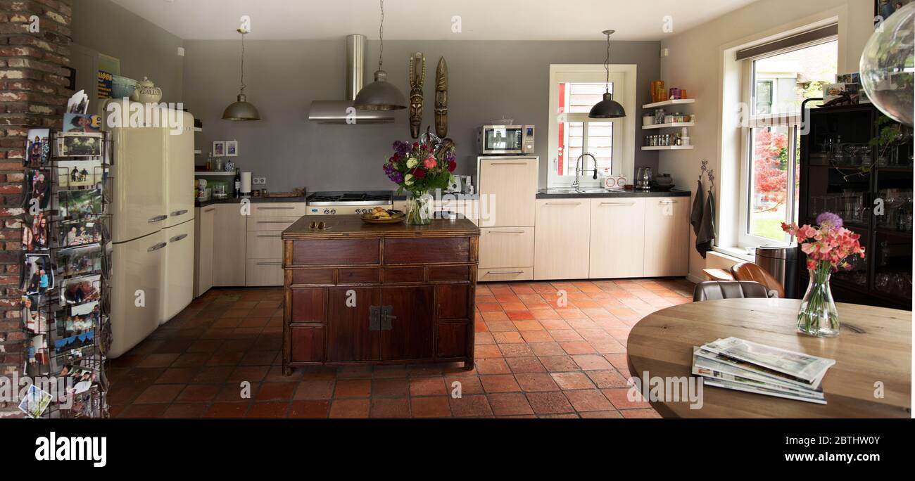DUTCH COUNTRY HOUSE EXTERIOR INTERIOR Stock Photo - Alamy