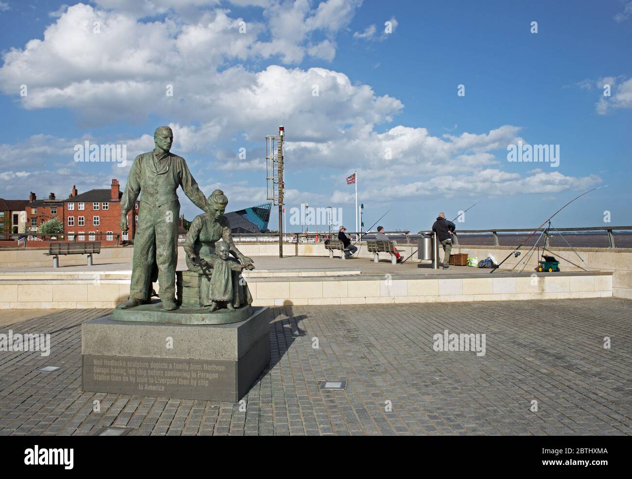 Statue - the Pioneers - on the quayside, Kingston upon Hull, East ...