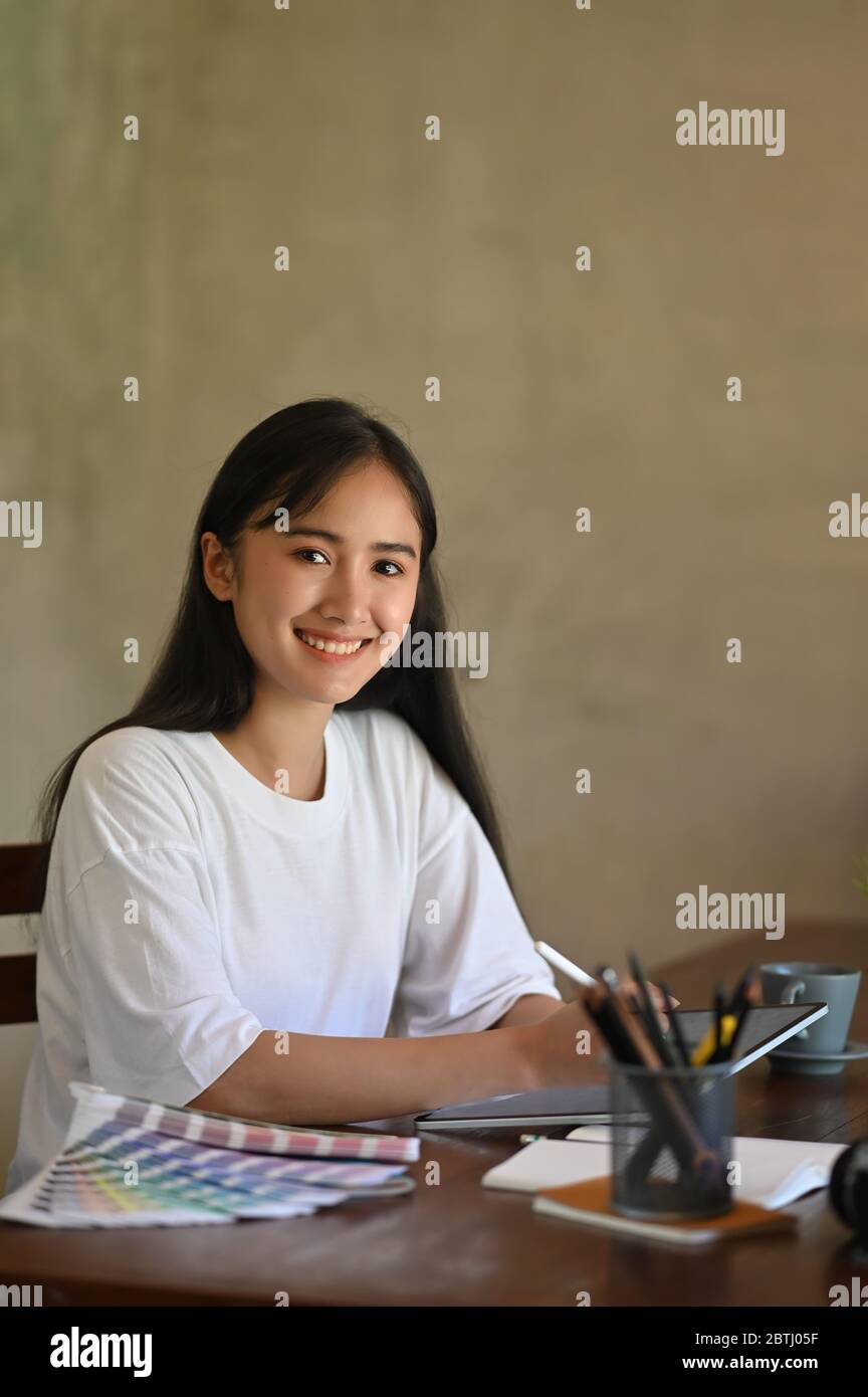 Designing costume hi-res stock photography and images - Alamy