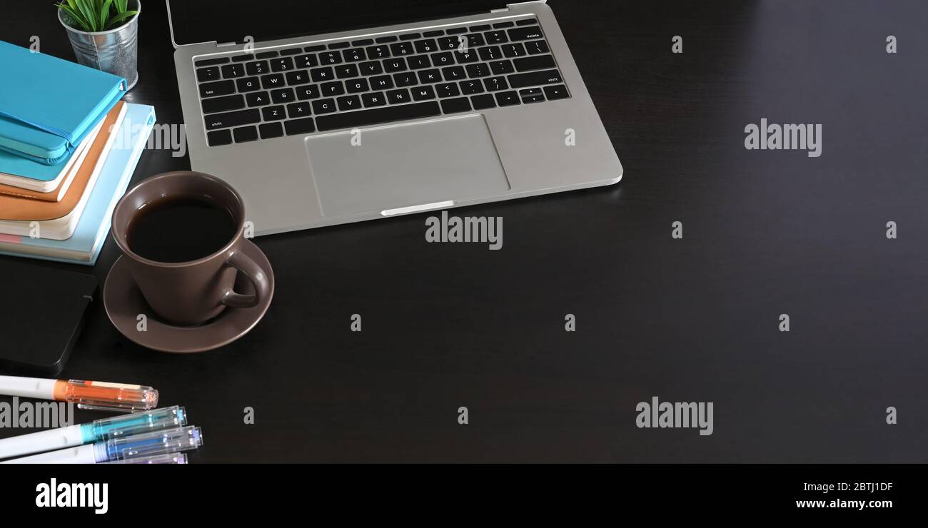 Orderly workspace hi-res stock photography and images - Alamy