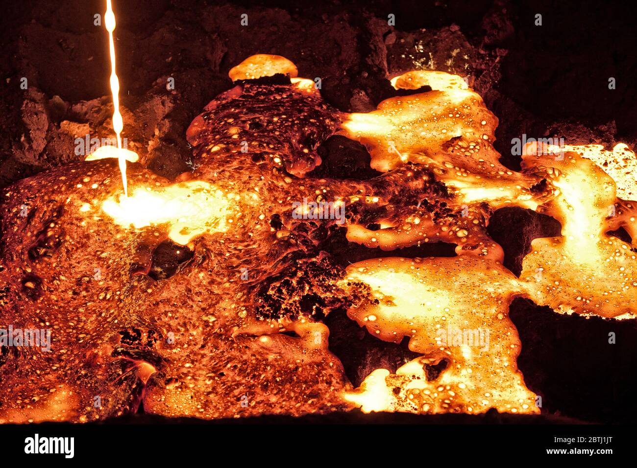 Molten iron hi-res stock photography and images - Alamy