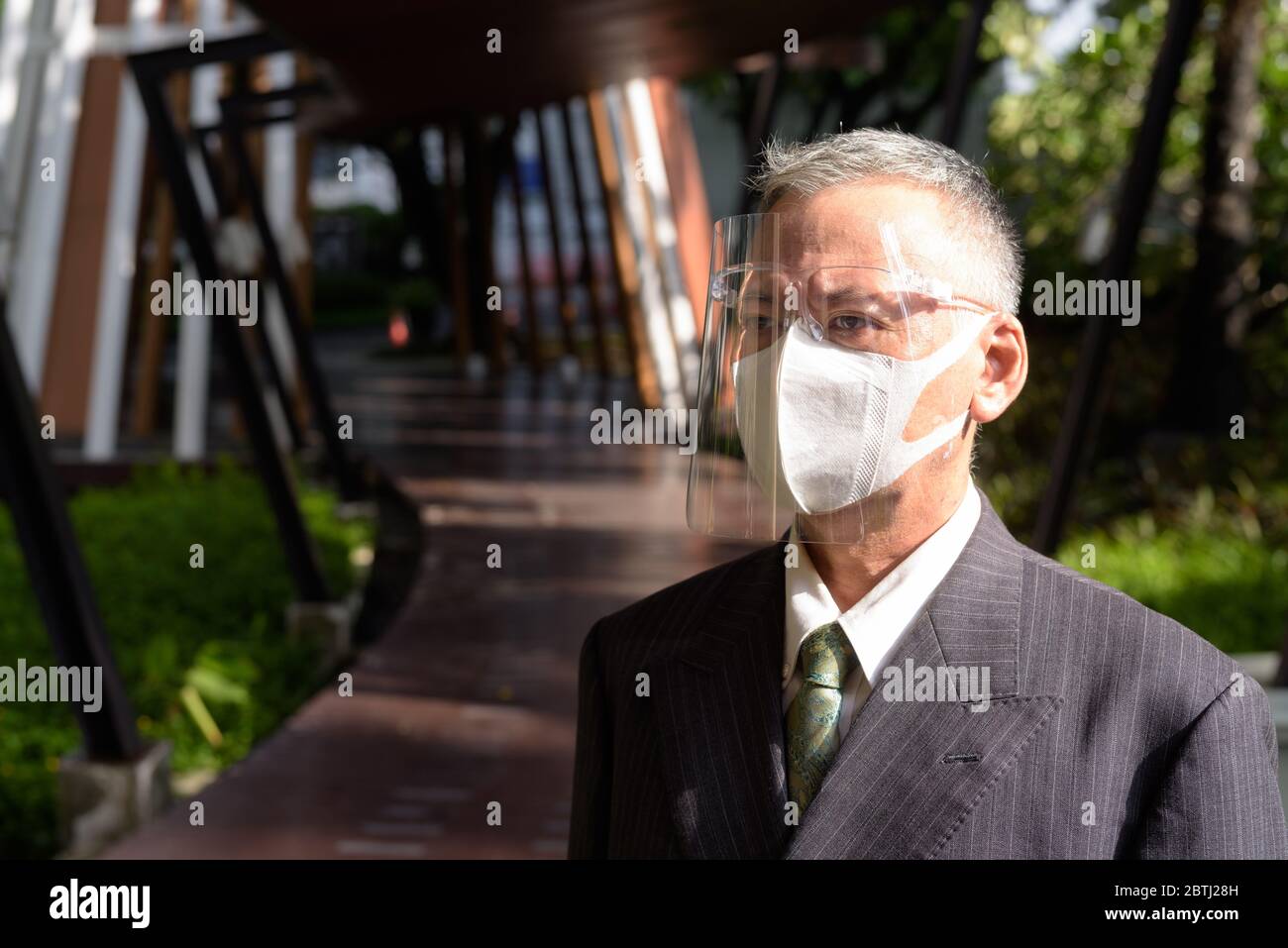 Japanese wooden mask hi-res stock photography and images - Alamy