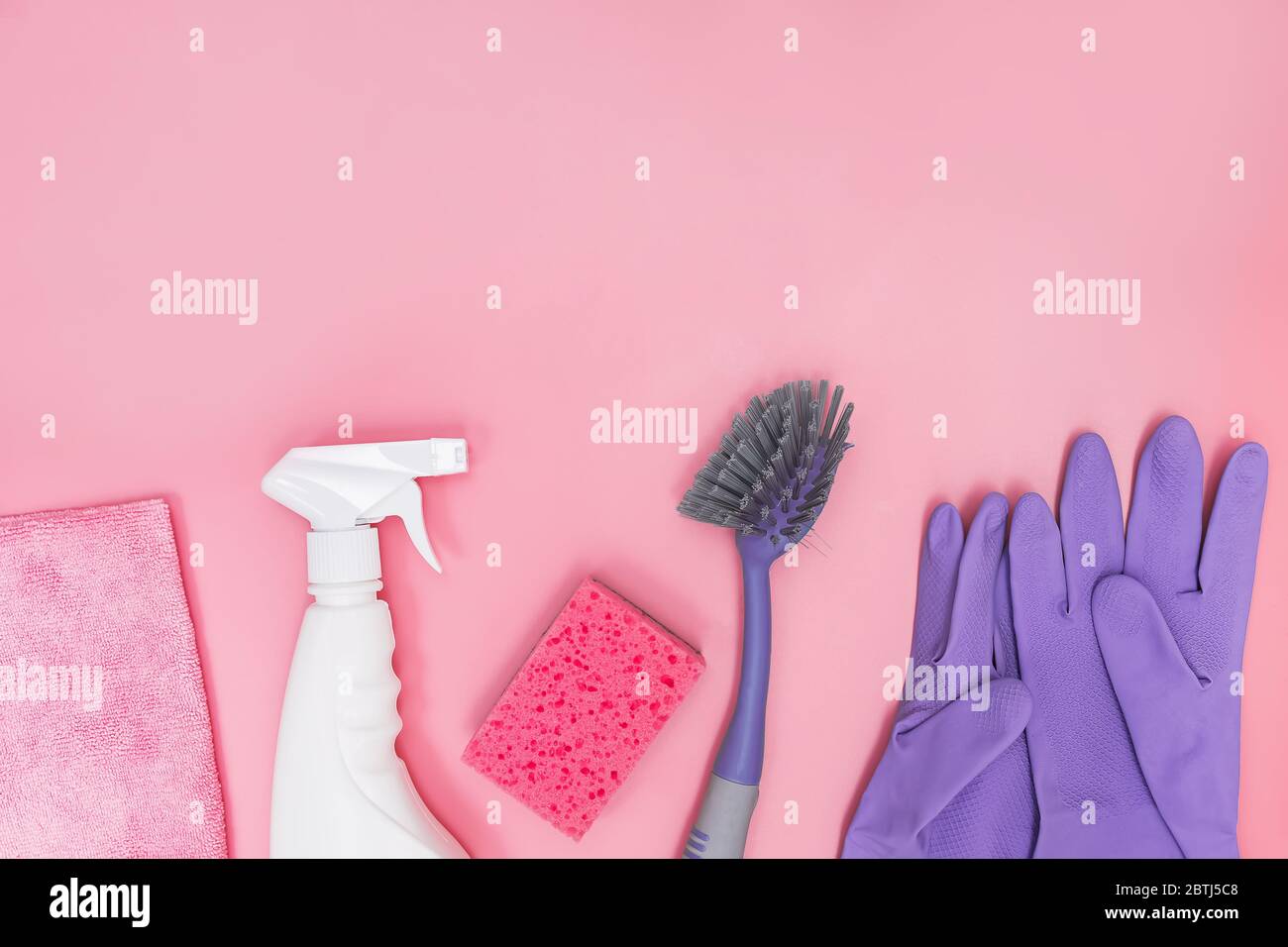 Housework tools home cleaning hi-res stock photography and images - Alamy