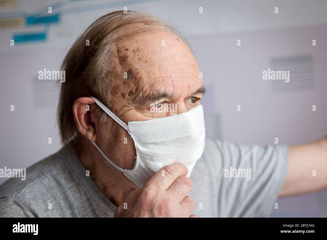 Isolation home hi-res stock photography and images - Alamy