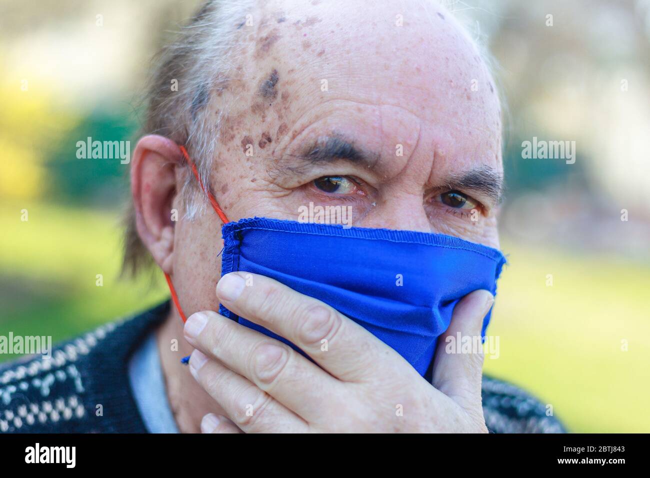 Care home isolation hi-res stock photography and images - Alamy