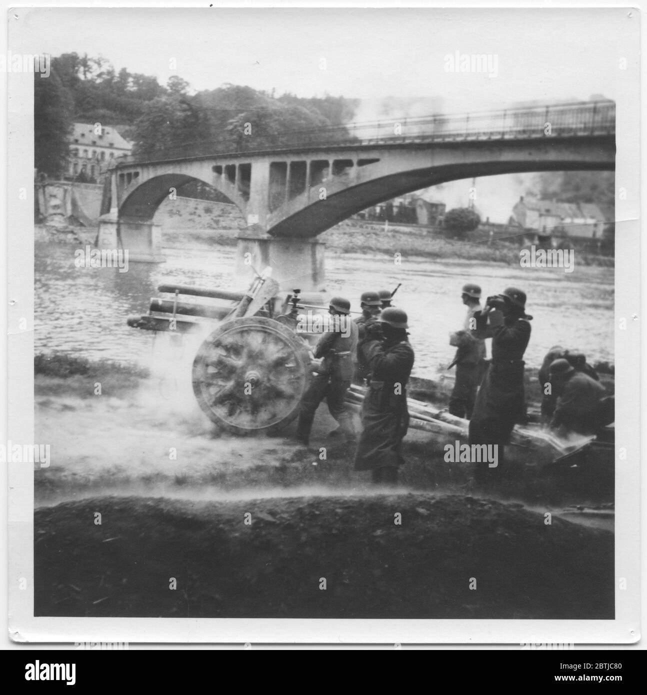 Photographs depicting military activities in France, May - June 1940 ...