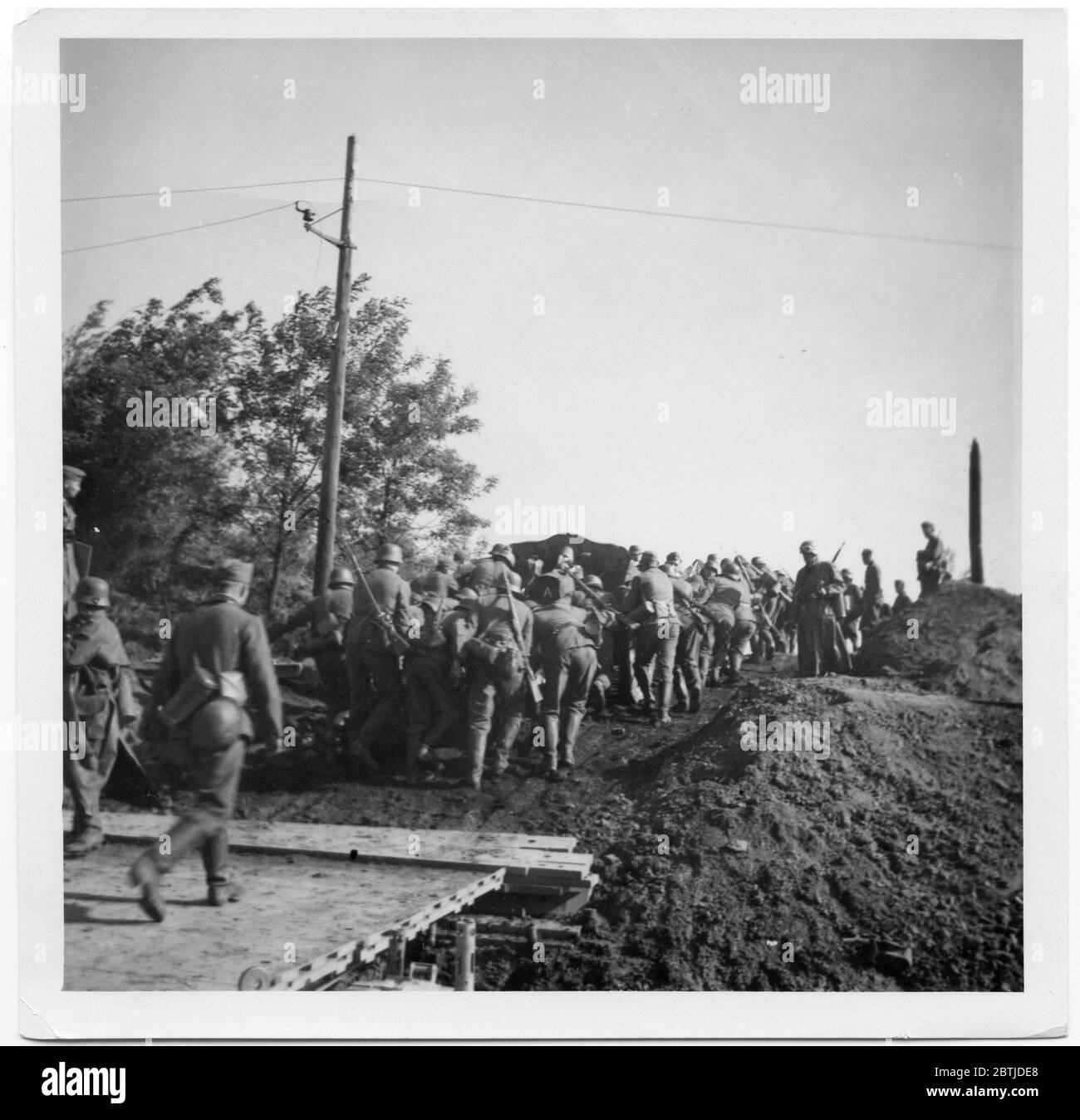 Photographs depicting military activities in France, May - June 1940 ...