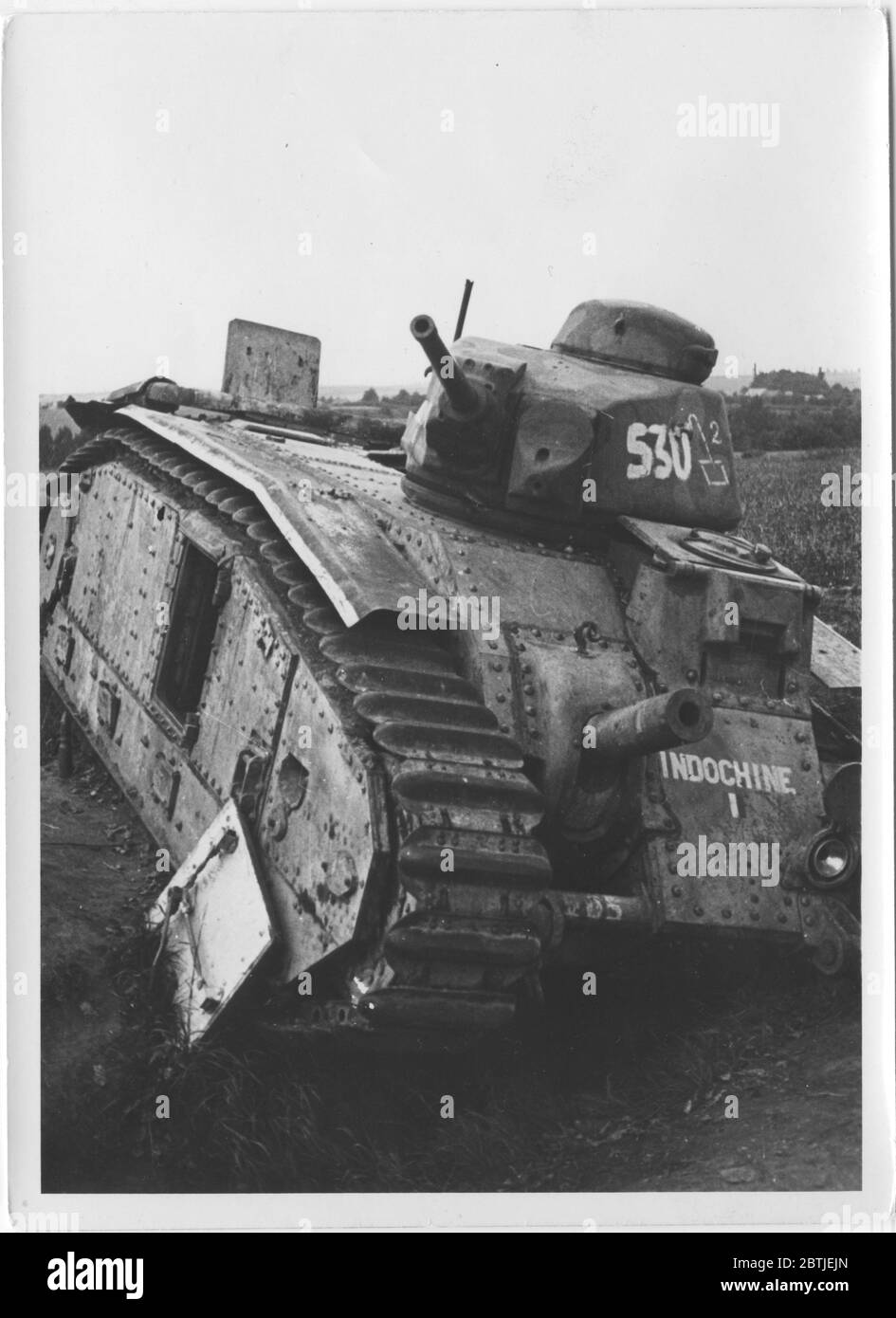 Photographs of italian army in action hi-res stock photography and ...