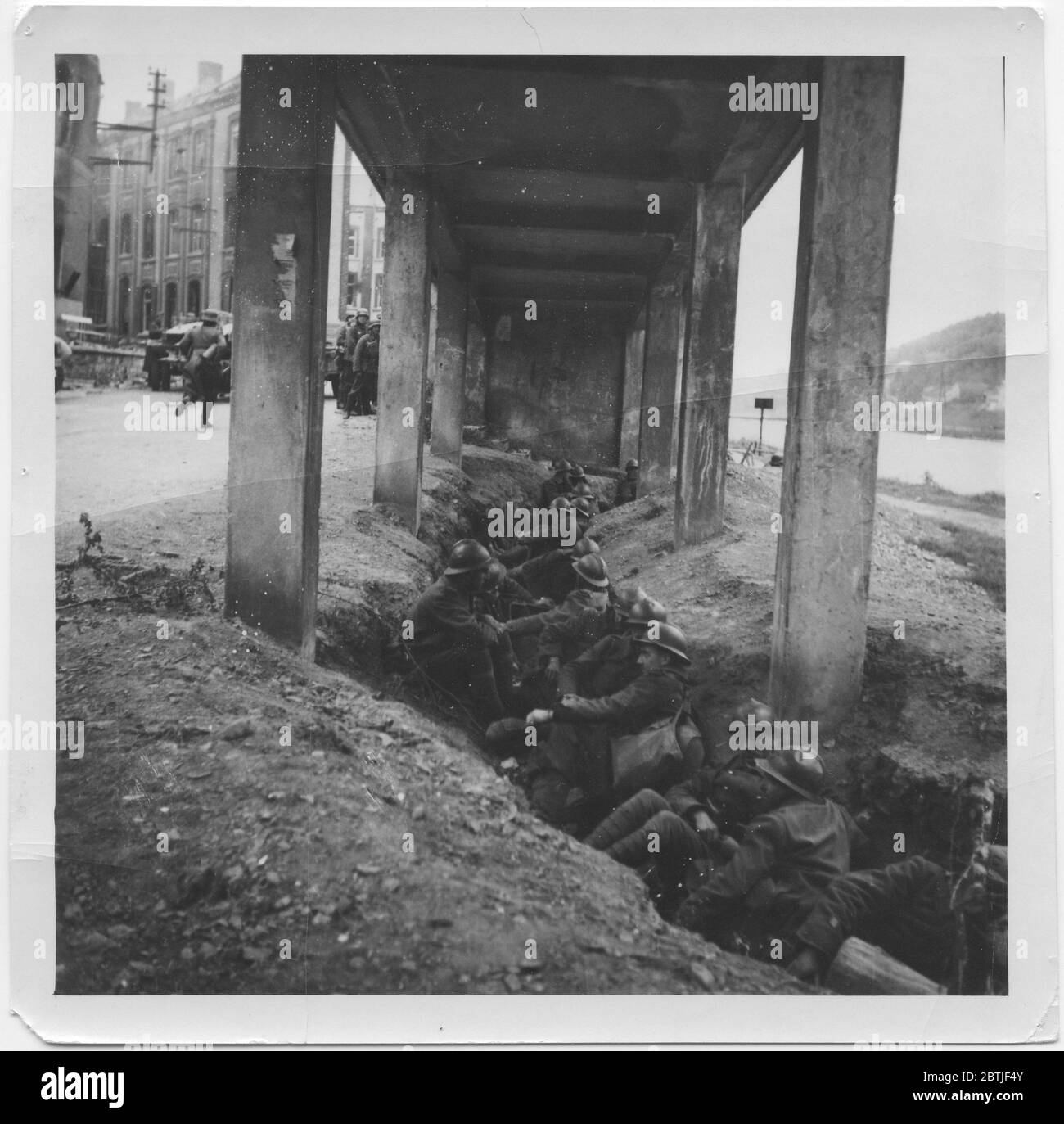 Photographs depicting military activities in France, May - June 1940 ...