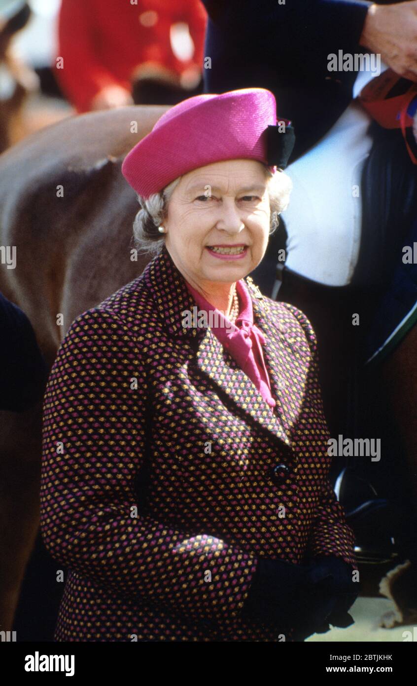Royal windsor horse show queen hi-res stock photography and images - Alamy