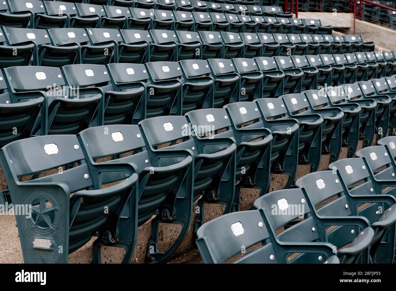 Empty american stadium 2020 hi-res stock photography and images - Alamy