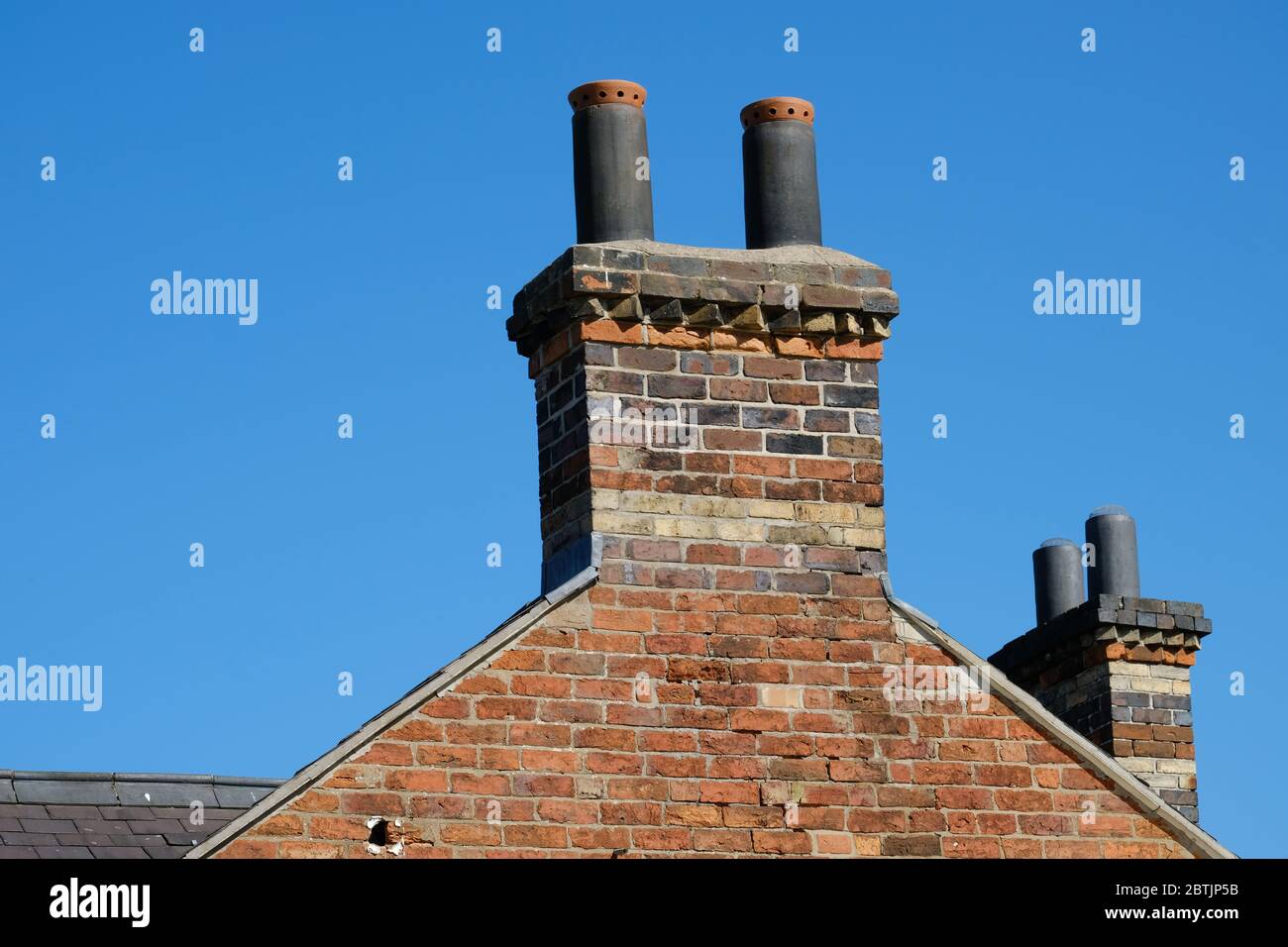 Chimney stack on house hi-res stock photography and images - Alamy