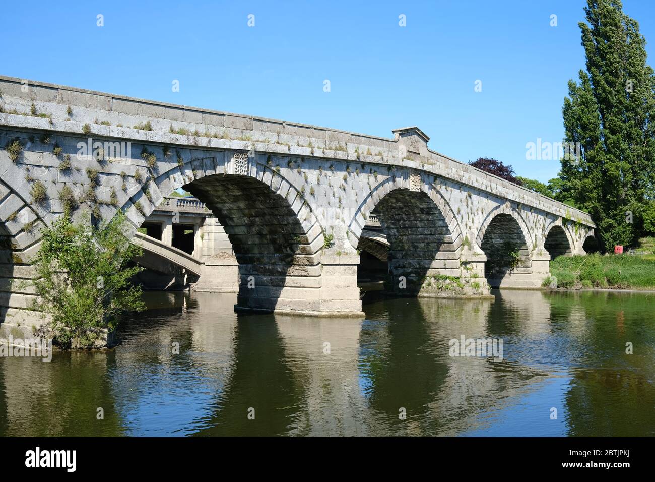 Atcham Bridge, and 18th-century road bridge over the River Severn in ...