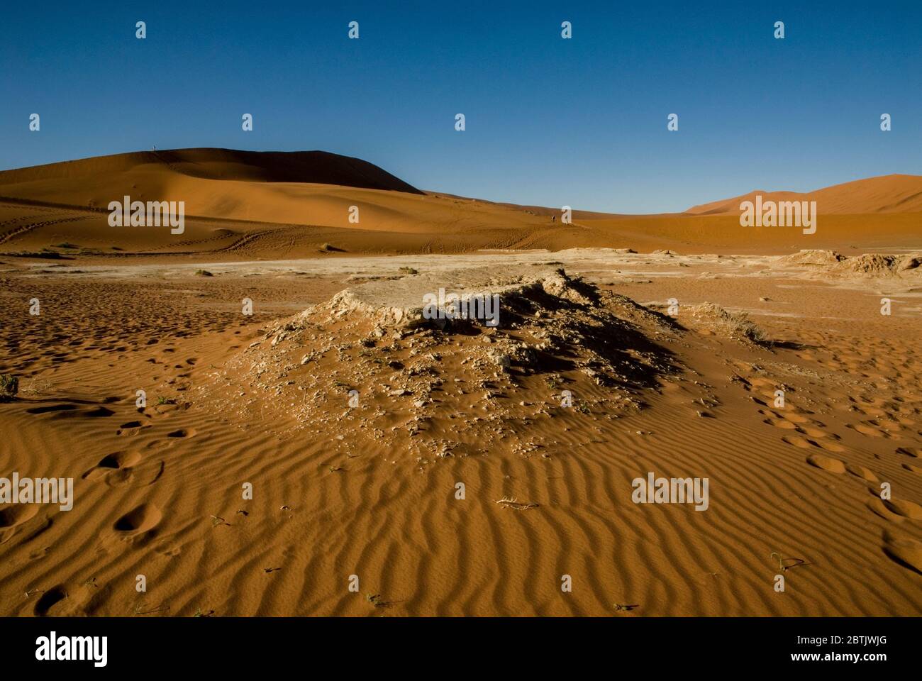 Namibia desert landscape hi-res stock photography and images - Alamy
