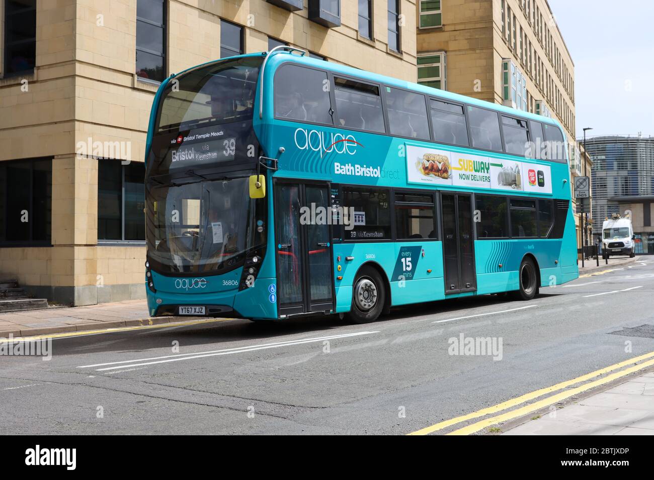YT67 XJZ, Scania N Series NUD 4X2 2017 travelling along Broad Quay ...