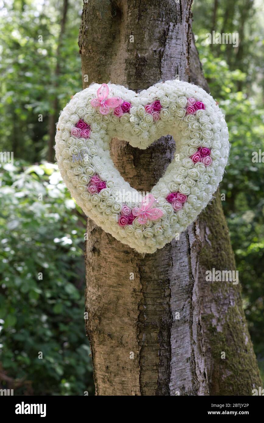 Floral heart hi-res stock photography and images - Alamy