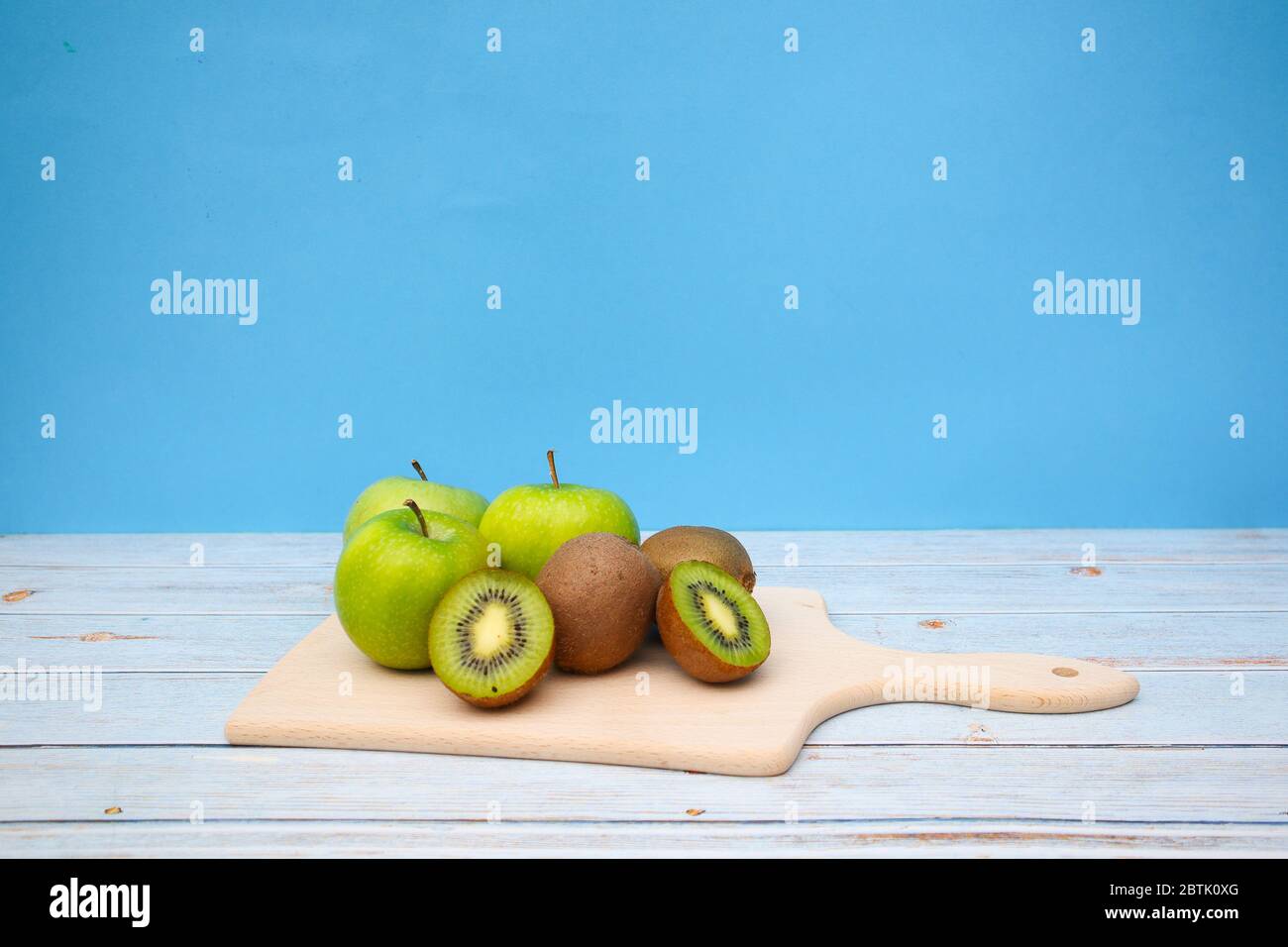 Board cutting food vector hi-res stock photography and images - Alamy
