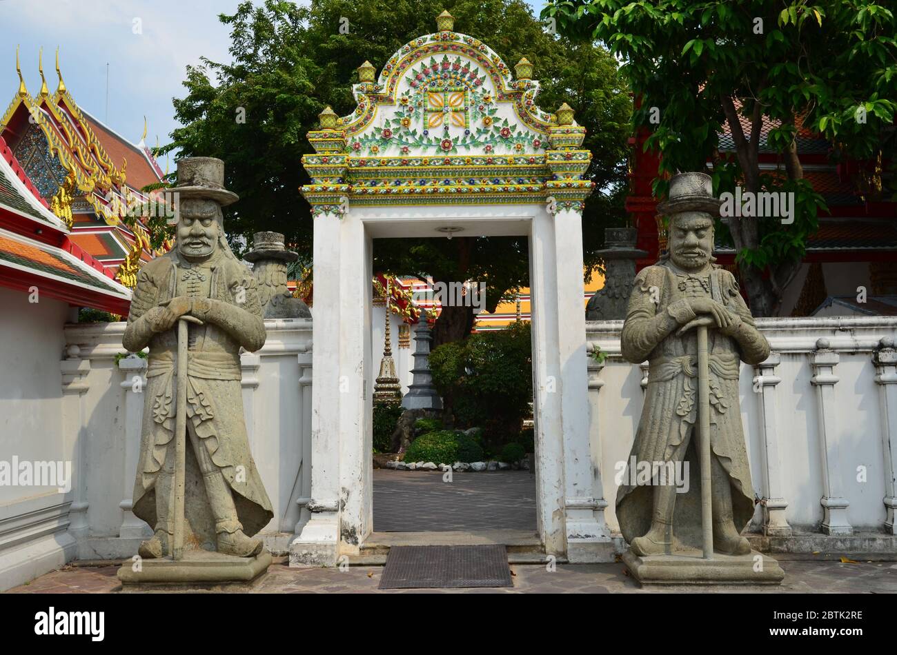 Guarded entrance hi-res stock photography and images - Alamy