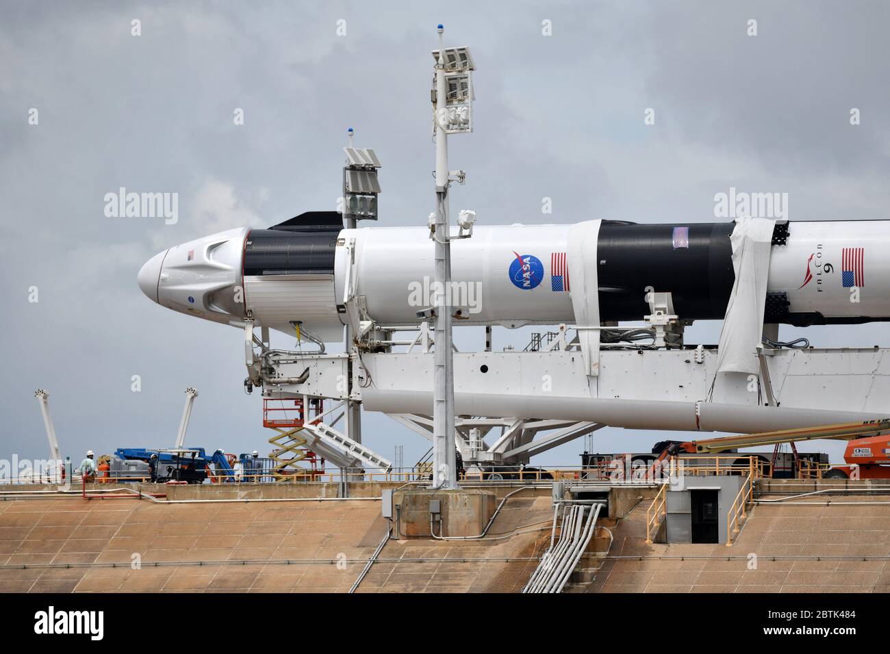 Spacex Manned Shuttle