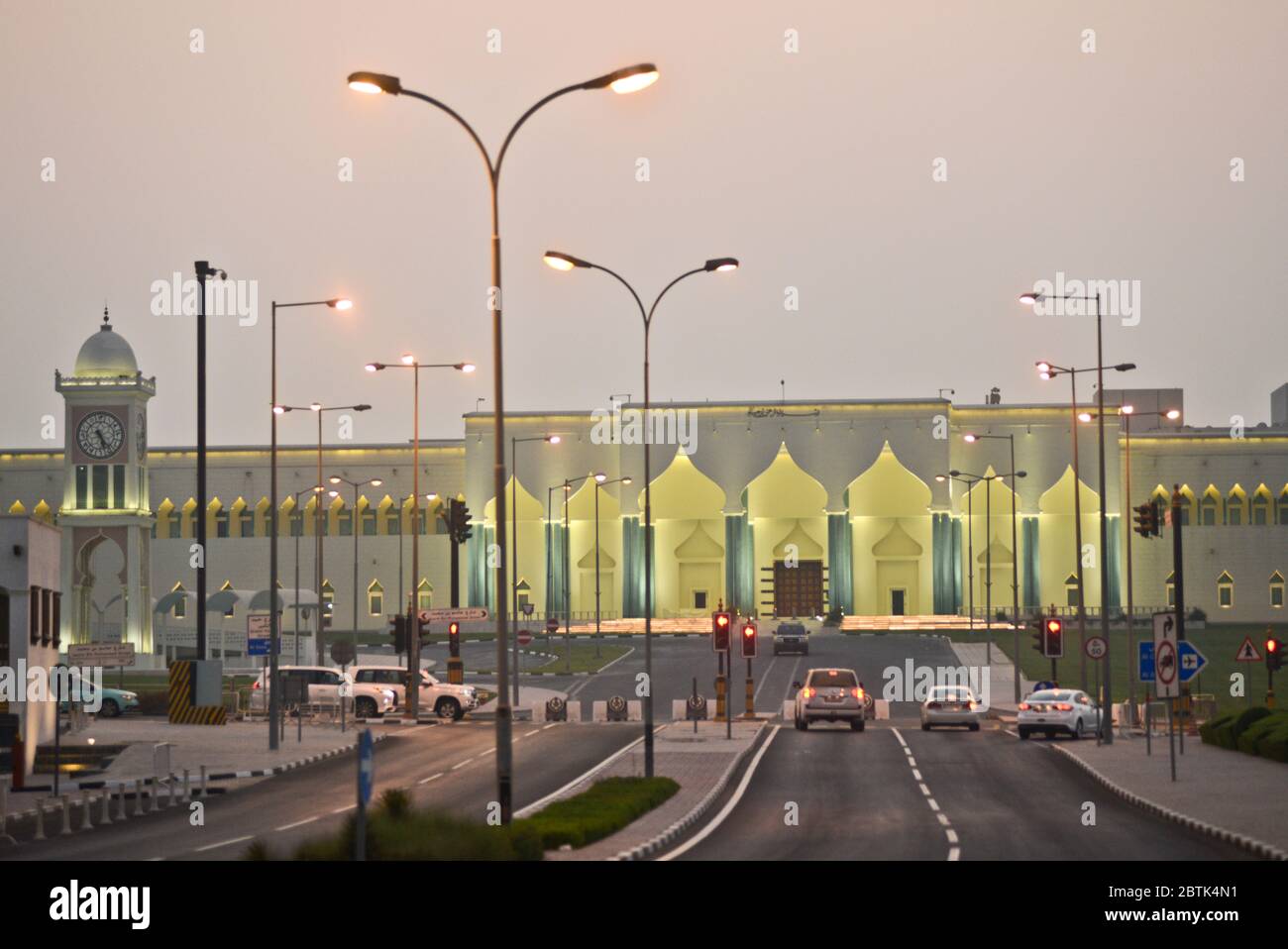 Emir's palace at twilight, Corniche district, Doha (Qatar Stock Photo ...