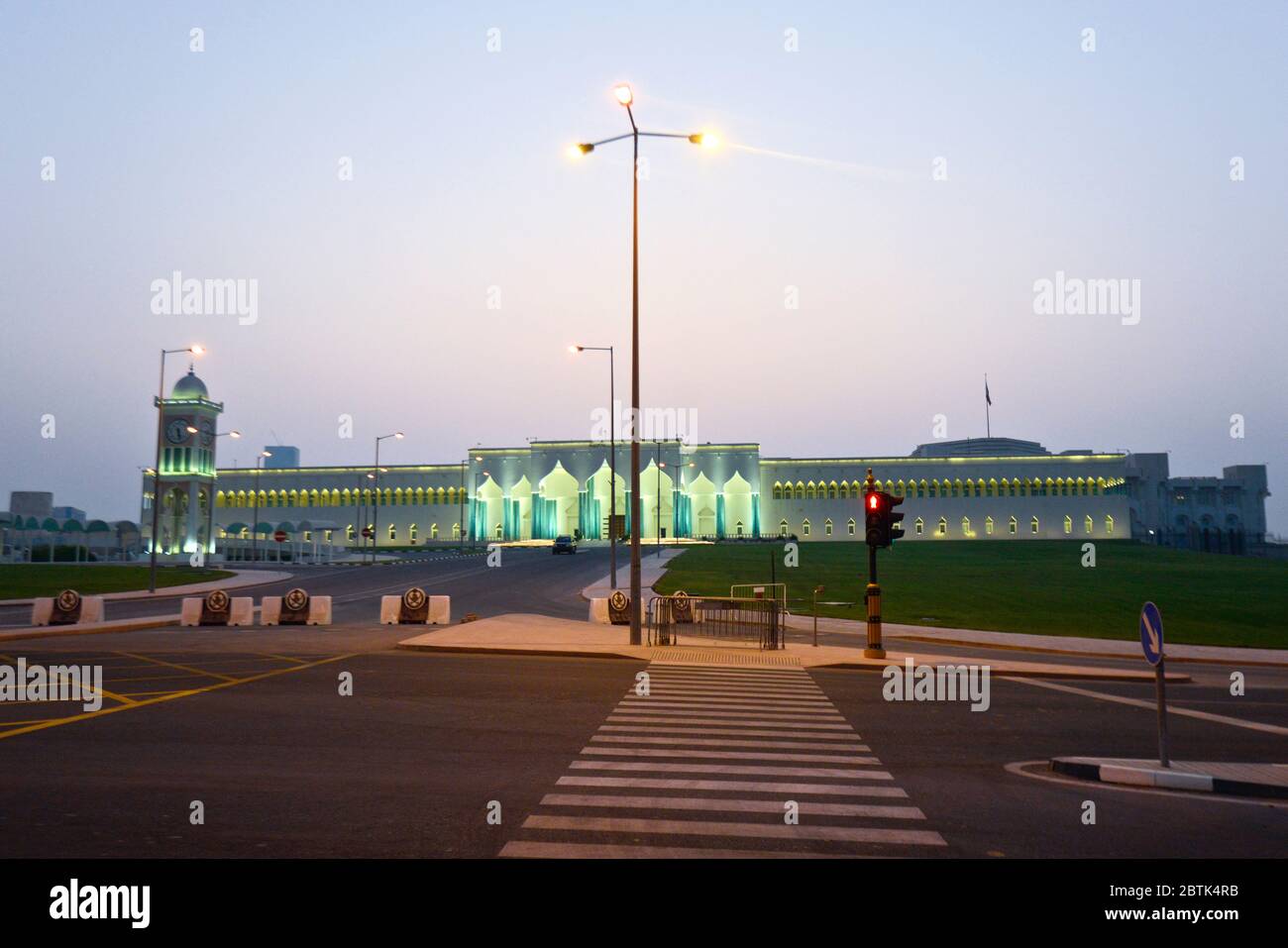 Emir's palace at twilight, Corniche district, Doha (Qatar Stock Photo ...