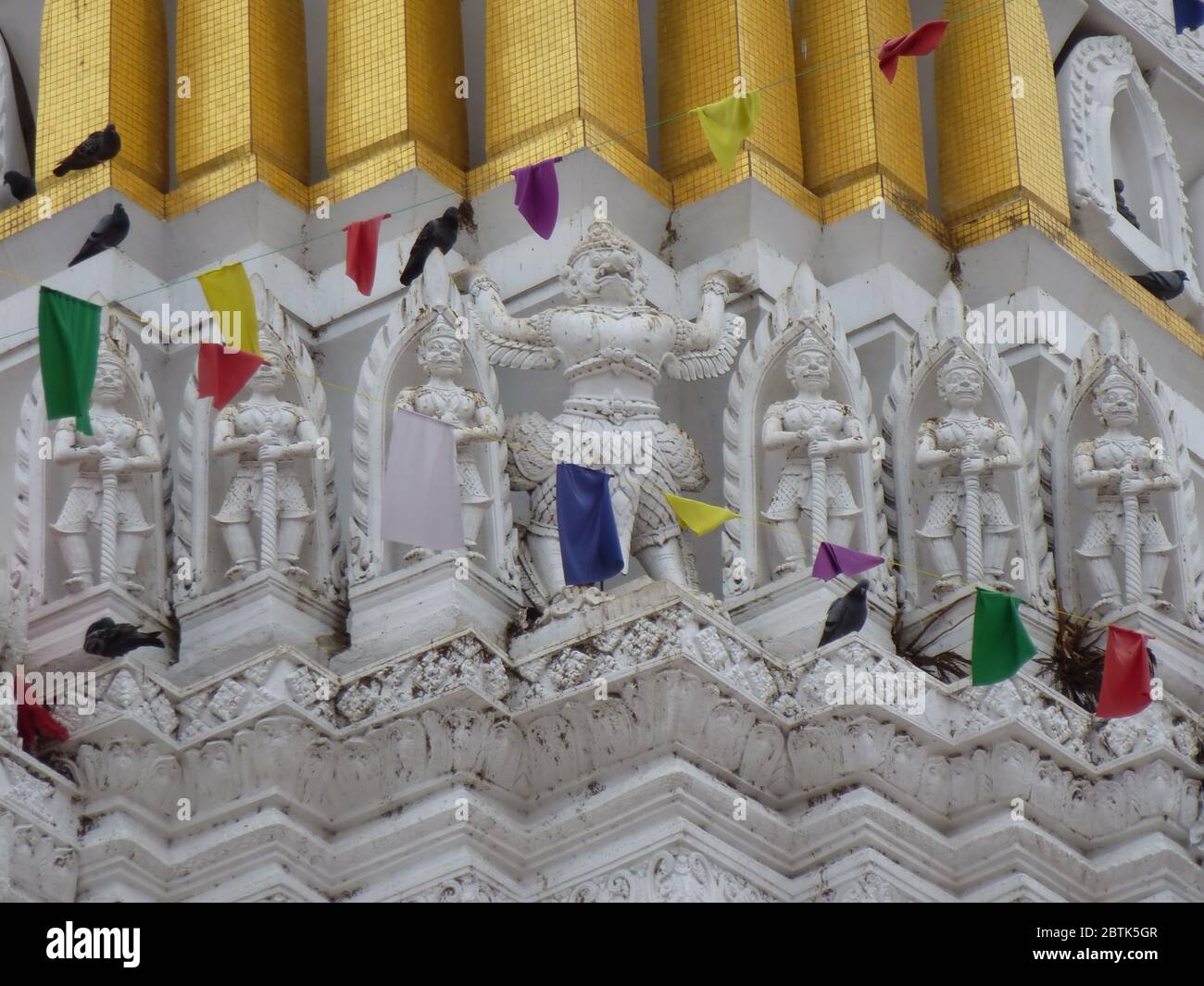 Garuda sculpture hi-res stock photography and images - Alamy